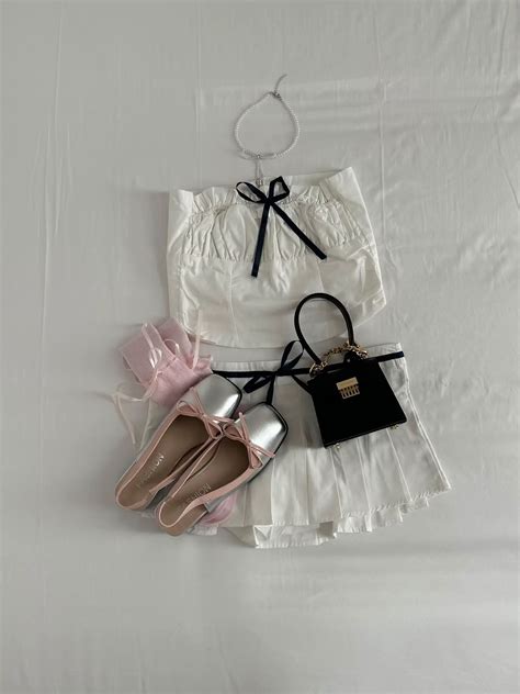 Coquette Outfit ไอเดียแต่งตัวชุดโบว์สุดฮิต🎀🫖🪞👛 แกลเลอรีที่โพสต์โดย
