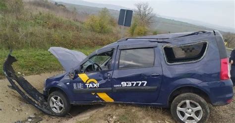 Grav accident la Hâncești cu implicarea unui taxi Sunt victime