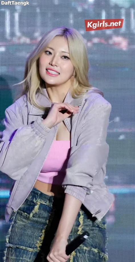Pin By Kid Bokia On H Key Yel In Asian Cute Korean Celebrities