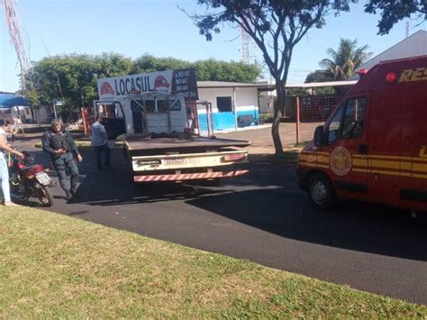 Passa Bem O Piloto Cuja Moto Colidiu Contra Traseira De Caminhão Parado
