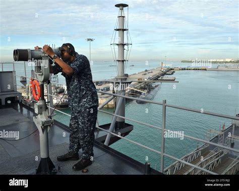 2011 Amphibious Command Ship Disaster Relief Earthquake Flagship