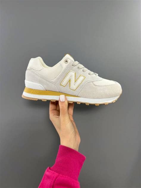 Женские кроссовки — цена 2150 грн в каталоге Кроссовки Купить женские вещи по доступной цене на