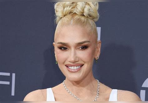 Gwen Stefani 52 Ans Et Méconnaissable Visage Tiré Lèvres Gonflées