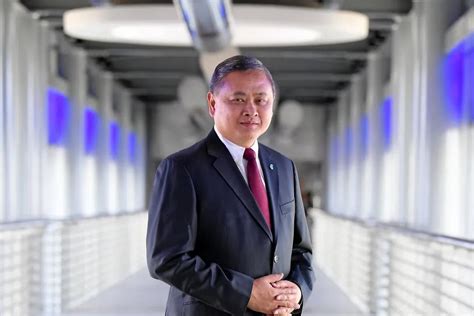 Petronas Starts Construction Of Third Floating Lng Facility Upstream