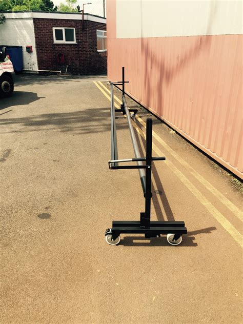 4m Wide Grass Stand Yankee With Cutting Guide Uk Display Stands