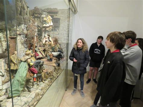 Alumnos de Agustinos Valencia disfrutan del museo Nacional de Cerámica Colegio Santo Tomás de