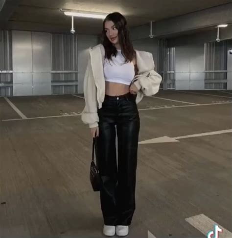 Pin By 🎀🫧💗🎧 On Быстрое сохранение Casual Outfits Fashion Outfits