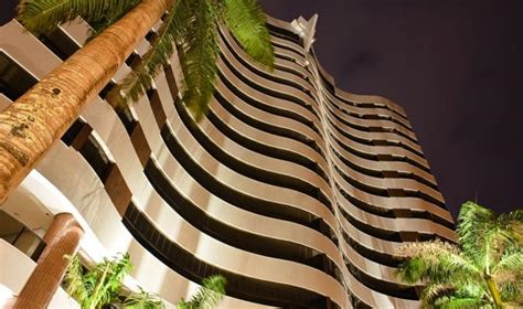Edifício Mansão Luciano Barreto Junior Caramelo Arquitetos
