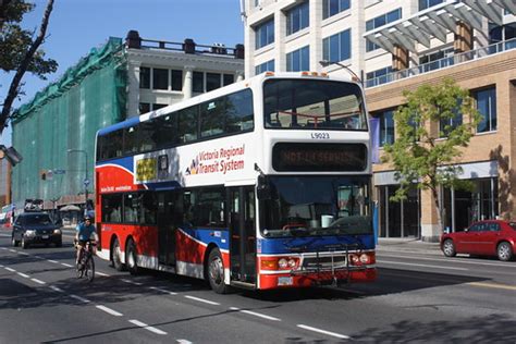 9023 Nis Dennis Tsang Flickr