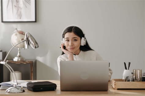 Virtual Assistant Vs Freelancer 24x7direct