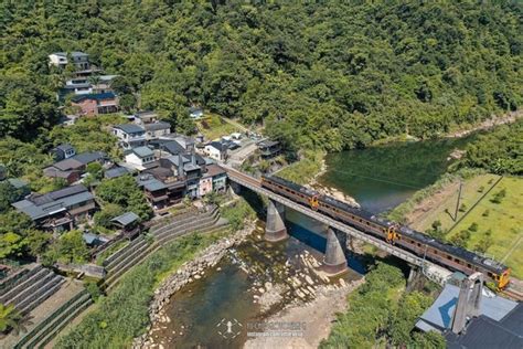 全台超好拍「最美火車站」推薦！海天一色超夢幻，台東多良最美火車站頭銜被「它」擠下