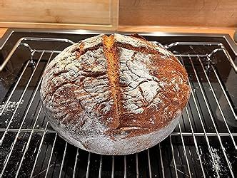 Brot aus dem gusseisernen Topf besten Rezepte für Sauerteig Hefeteig süße Brote