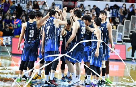 허웅·라건아 펄펄 Kcc Kt 꺾고 3연패 탈출 네이트 스포츠