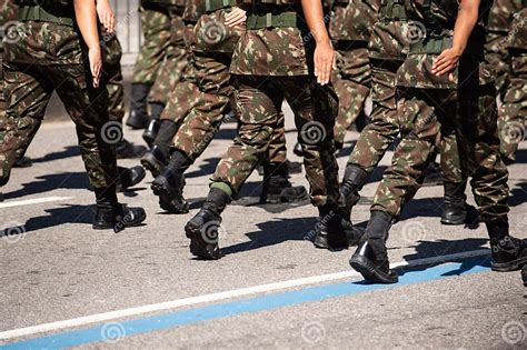 Desfile Cívico Militar Que Celebra La Independencia Del Brasil Foto De