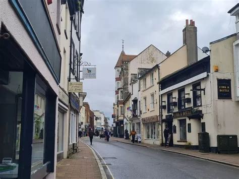 Town Overrun By Yob Teens Doing ‘drug Deals In Broad Daylight As