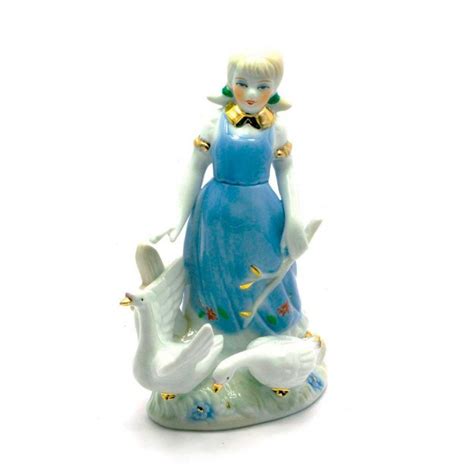 Купити Статуетка порцелянова Дівчина з гусями ціна 659 ₴ Prom Ua Id