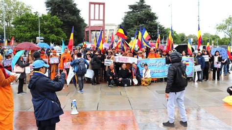 ពលរដ្ឋ ខ្មែរ មក ពី បណ្ដា ប្រទេស នានា ធ្វើ បាតុកម្ម នៅ មុខ អង្គការ សហប្រជាជាតិ ទាមទារ រដ្ឋាភិបាល