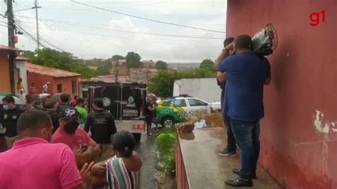Vídeo Mulher é Assassinada A Tiros E Companheiro Fica Ferido Em