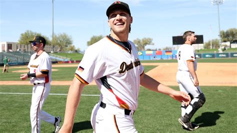 Jaden Agassi Hijo De Leyendas Del Tenis Lanza Con Alemania Espn