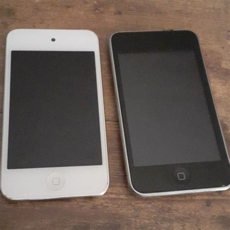 Apple Portable Audio And Video Ipod Touch 2 Generation 8g Poshmark