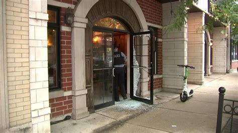 Smash And Grab Burglars Target North Side Restaurant Cpd