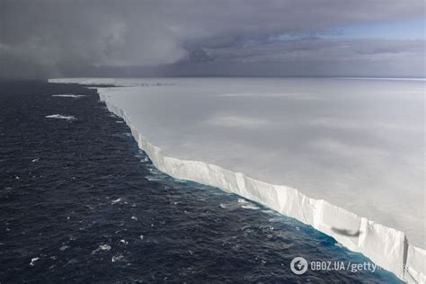 Найбільший айсберг у світі A23a розташований у південній Атлантиці