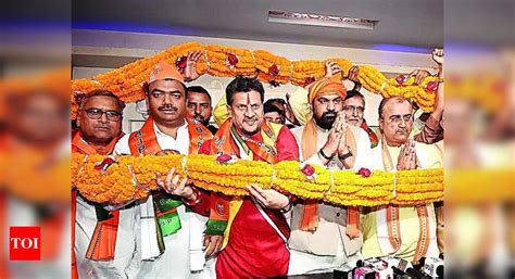 Congress Several Congress Leaders Join Bjp Amidst Lok Sabha Polls