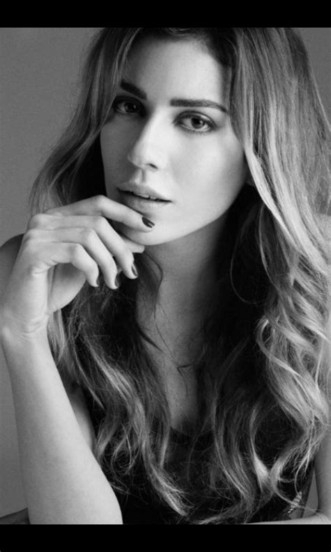 صور بنات ابيض واسود من تجميعــي منتديات درر العراق