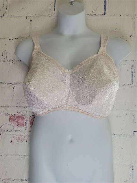 Playtex 18 Hour Comfort Lace Full Figure Wirefree Bra Gem