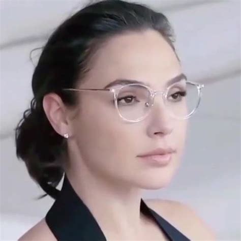 Gal Gadot Occhiali Sexy 2 Xhamster
