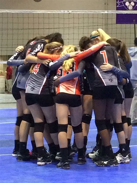 13 Smack Getting Ready To Playlove These Girls Volleyball Mom