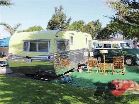 Vintage Trailer Show 72 West Vintage Camper Show Tin Can Tourists
