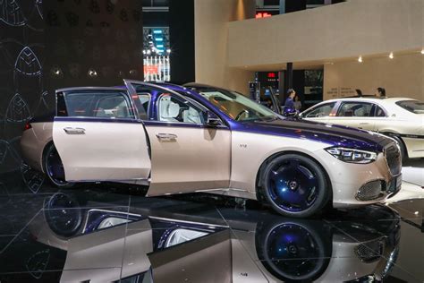 【迈巴赫s级s 680 4matic 匠心高定首发版 双色图片 汽车图片大全】 易车