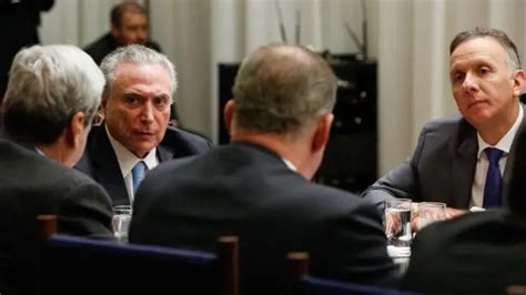 Como nomeações e R 1 bi em emendas devem ajudar Temer a enterrar