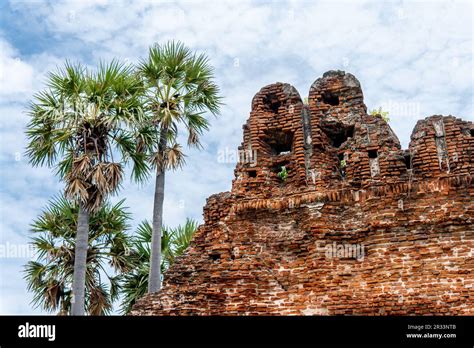 The High Resolution Of Alamparai Fort Reveals A Compelling Visual Story