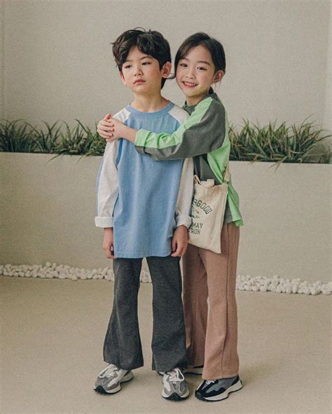 키즈모델 강혜린🍑mom On Instagram “껌딱지 모음전🍒 ♥️ Ssss3063 만나면 항상 꼭 붙어있는 자석들