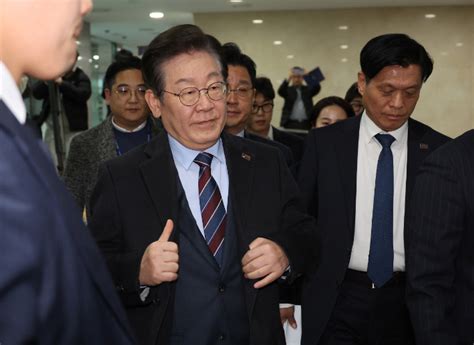 속보 민주당 지도부 尹 구속 취소에 비공개 긴급회의 소집