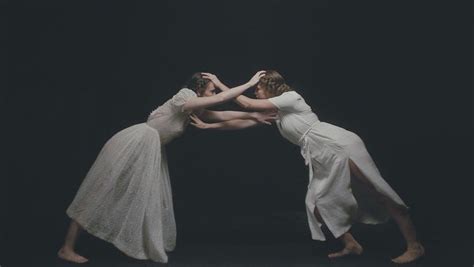 Nemetski Theater Kasachstan Delune это дуэт сестер Кейт и Иззи Эберштадт Updatesfromkate