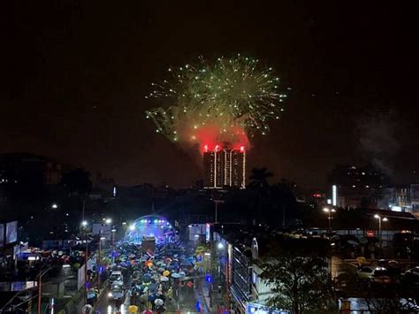 羅東晚會冒雨開唱 300秒煙花秀照亮雨夜 中華日報 Line Today