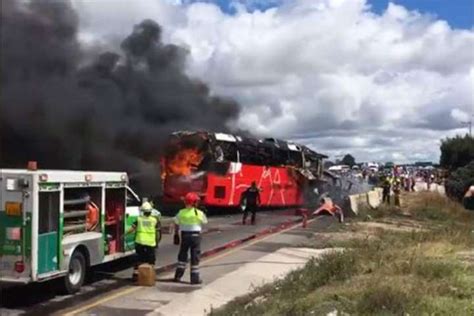 Choque En Autopista Puebla Orizaba Deja 1 Muerto Y 14 Lesionados 5to