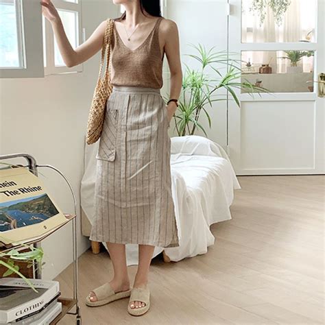 시크온미 여름 린넨스커트 스트라이프 포켓 건빵 옆트임 H라인 뒷밴딩 내추럴 미디스커트 보라