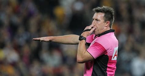 Jared Maxwell Demonstrates How A Referee And His Touch Judges Work In