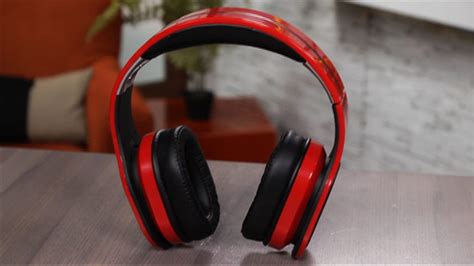 PSB M4U 1 headphones: First-class audiophile sound for $300 - Video - CNET
