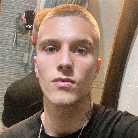 Youngblondedicks Profile Vids Pics And More Manyvids Manyvids