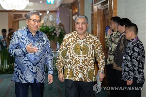 박진 영국과 인니서 회담양국 관계 미래지향적으로 발전 나무뉴스