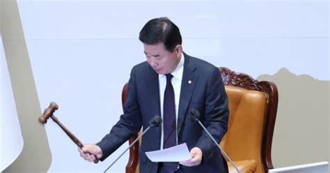 ‘이상민 탄핵 버튼 누른 민주당대통령실 “의회주의 포기” 반발