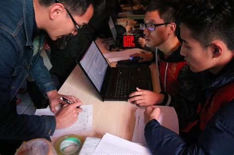 山西農業大學信息學院熒光夜跑 每日頭條