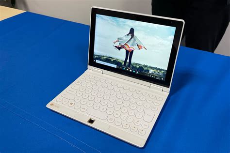 Necが8型のポータブルゲーミングpc「lavie Mini」をces 2021で披露 価格comマガジン