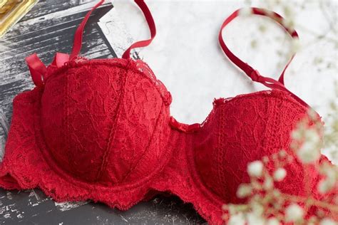 Lencería para seducir qué hacer con la ropa interior roja de Nochevieja