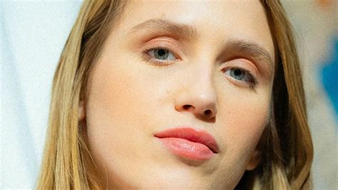 The 3 Types Of Risk Taking This Therapist Sees Over And Over In Relationships Yourtango